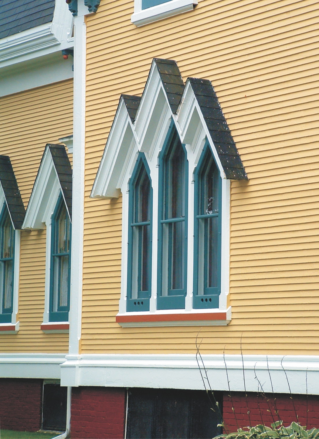 Benefits of Wooden Storm Windows for Energy Efficiency – Old Home Living