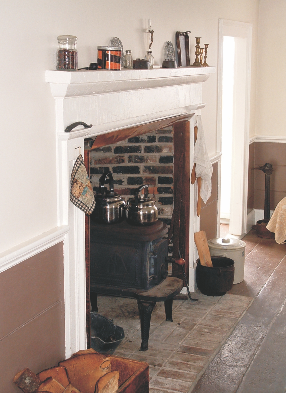 A Wooden Dado – Old Home Living