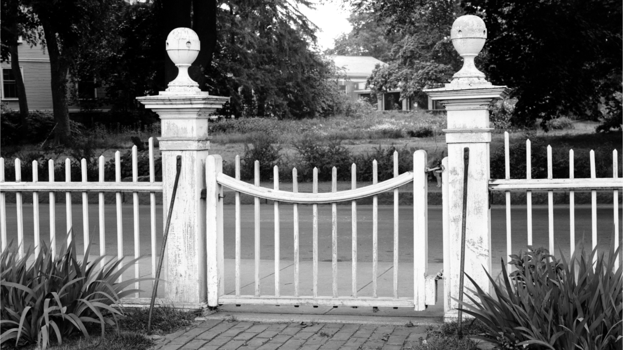A Heritage Landscape | Neo-Classical Fence – Old Home Living